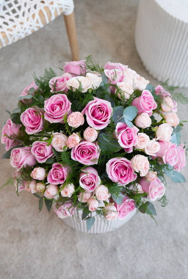 Valentine 24 Pretty Pink Roses - Luxury Arrangement– Flowers.ie
