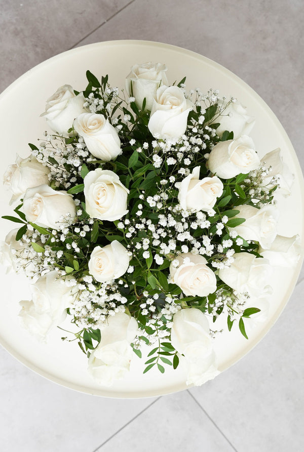 Sympathy Ivory Bliss Hatbox – Flowers.ie