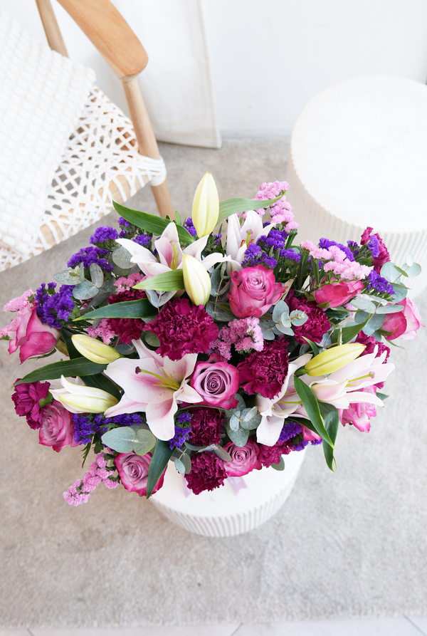 Purple Heaven Scent Ceramic Vase – IE Delivery– Flowers.ie